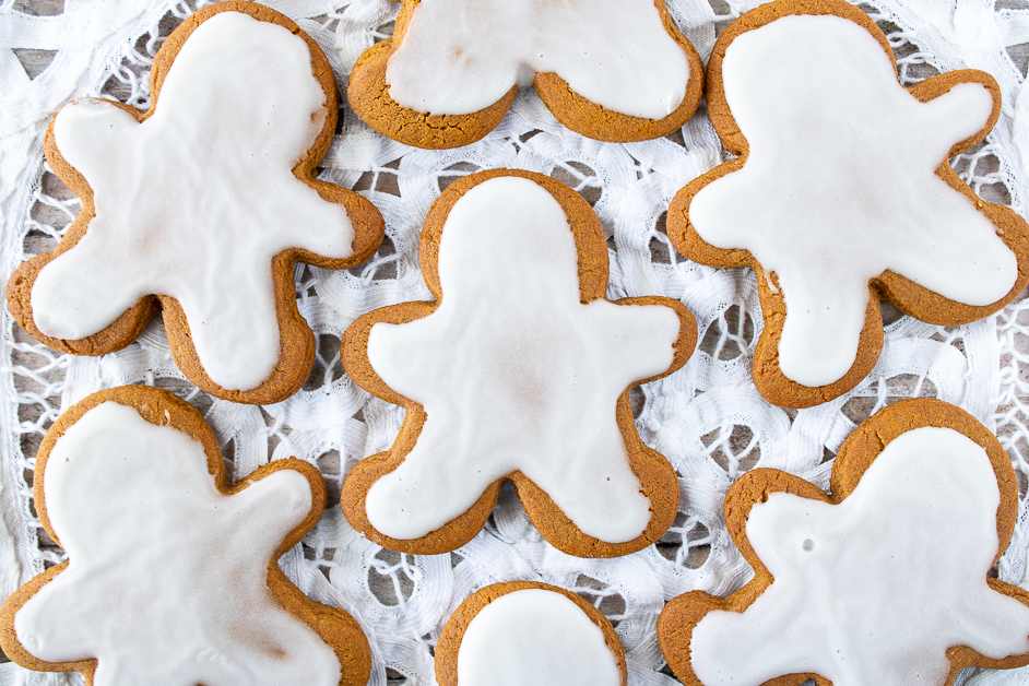 Soft Iced Gingerbread Men - Mindee's Cooking Obsession