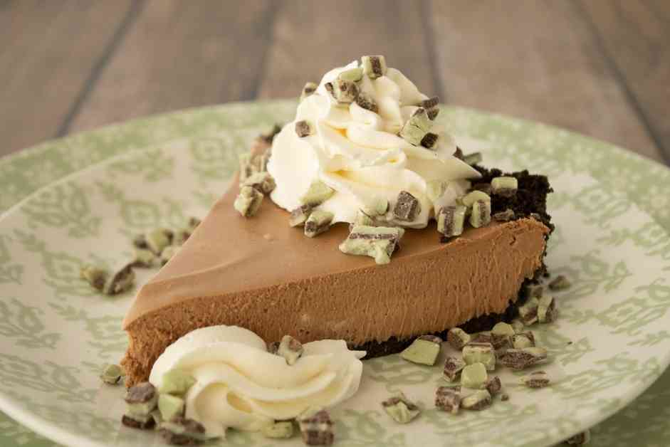 No Bake Grasshopper Pie Recipe - Mindee's Cooking Obsession