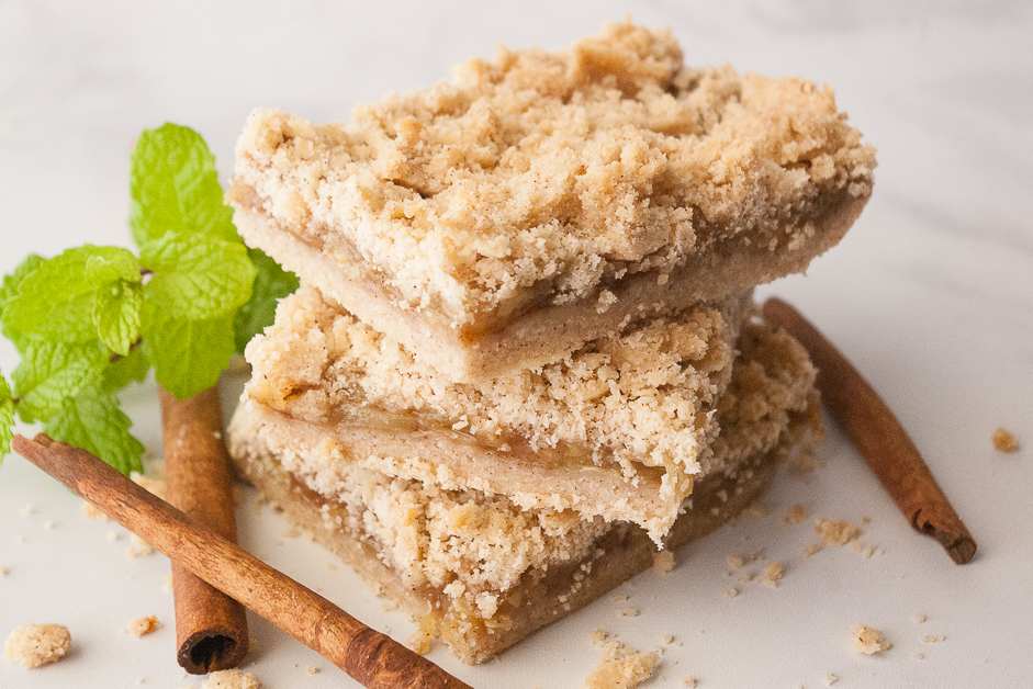 Zapple Crumble Bars - Mindee's Cooking Obsession